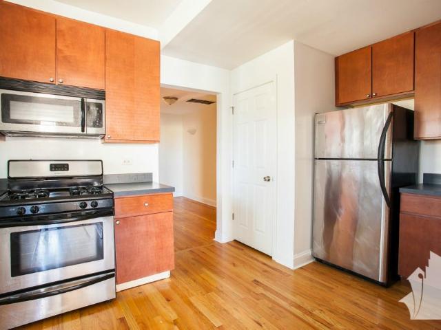3 BR, 2 BA Apartment 3430 West Parker, Chicago, IL 60647