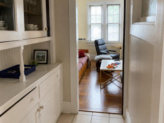 3 BR, 2 BA Apartment 353 Howell Avenue, Unit Unit 2, Cincinnati, OH 45220