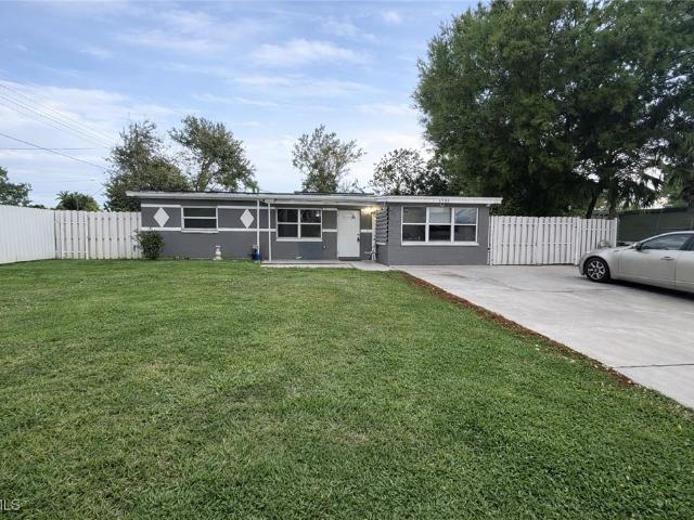 3 BR, 2 BA Apartment 3504 Lantana Street, Fort Myers, FL 33916