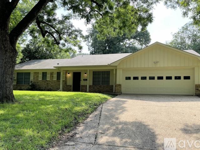3 BR, 2 BA Apartment 3507 Silverwood Dr, Tyler, TX 75701