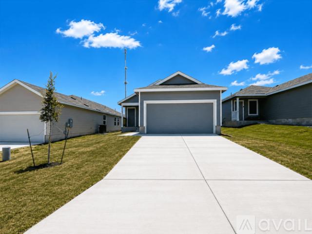 3 BR, 2 BA Apartment 3514 Hilts Trl, New Braunfels, TX 78130