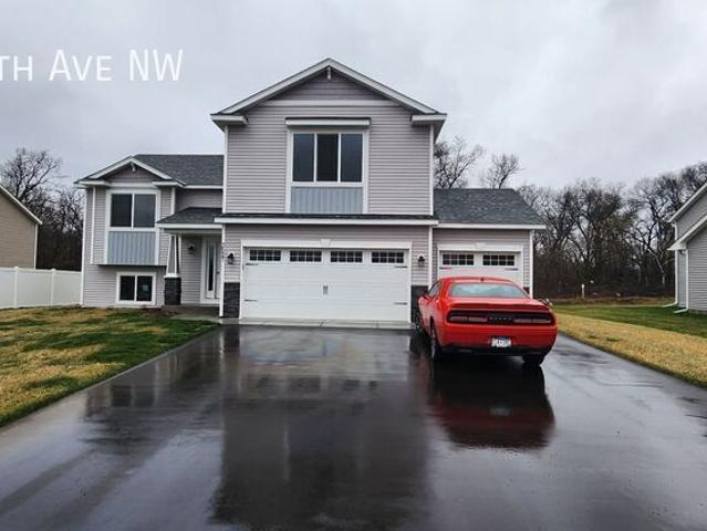3 BR, 2 BA Apartment 3527 237th Ave NW, Saint Francis, MN 55070