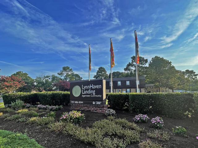 3 BR, 2 BA Apartment 352 Fernwood Ct 101, Virginia Beach, VA 23454