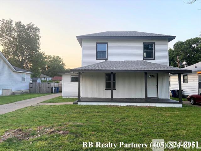 3 BR, 2 BA Apartment 3531 E 4th St, Tulsa, OK 74112