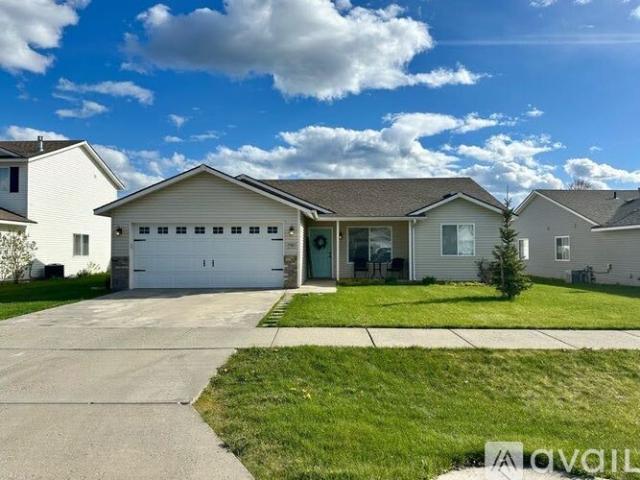 3 BR, 2 BA Apartment 3582 West Manning Loop, Coeur D'Alene, ID 83815