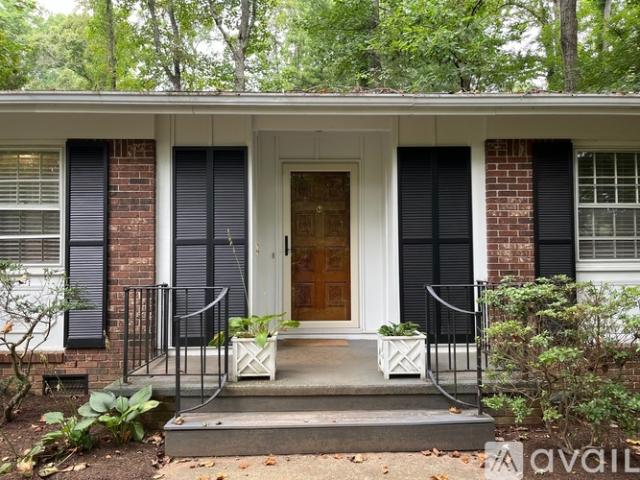 3 BR, 2 BA Apartment 35 Ferncliff Drive, Asheville, NC 28805