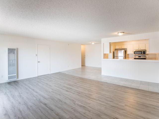 3 BR, 2 BA Apartment 35 24th Ave Venice, CA 90291