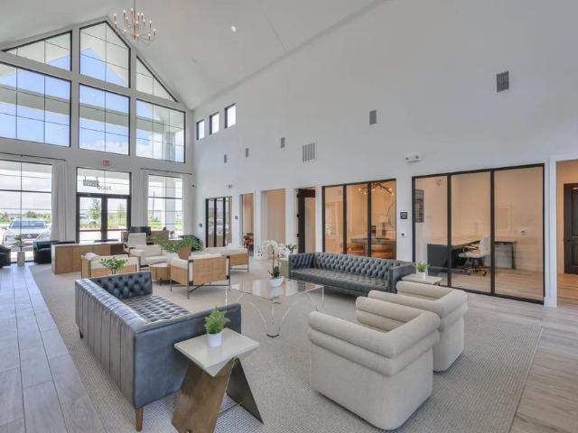 3 BR, 2 BA Apartment 3600 E. Slaughter Ln. Unit 3302, Austin, TX 78747