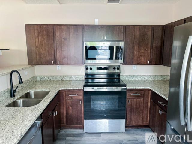 3 BR, 2 BA Apartment 3601 4th Avenue South, Unit 101, Minneapolis, MN 55409