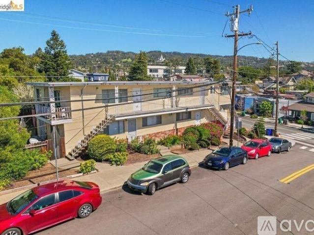 3 BR, 2 BA Apartment 3601 Lincoln Avenue, Unit 1, Oakland, CA 94602