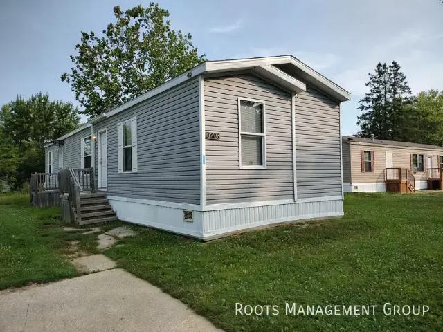 3 BR, 2 BA Apartment 3606 Aurora Court, Flint, MI 48504