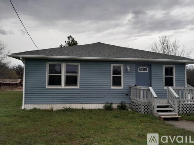 3 BR, 2 BA Apartment 36104 Hardesty Road, Shawnee, OK 74801