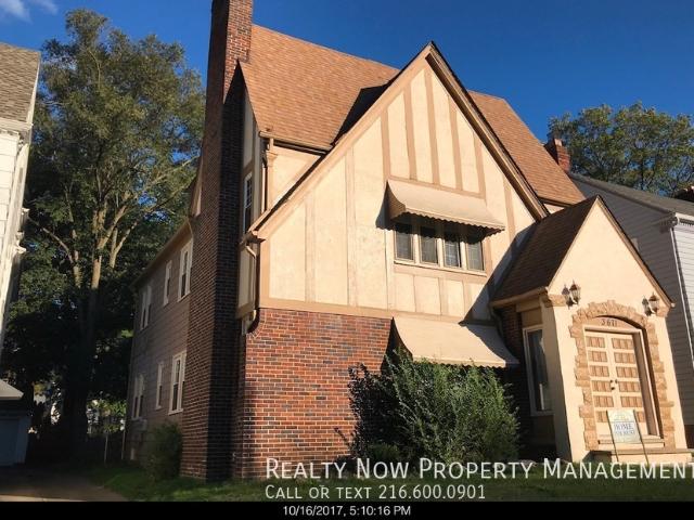 3 BR, 2 BA Apartment 3671 Daleford Rd Up, Shaker Heights, OH 44120
