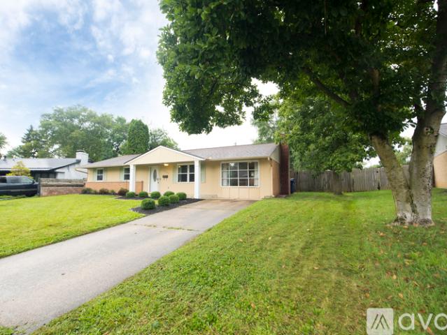 3 BR, 2 BA Apartment 3700 Caracas Dr, Unit 1, Westerville, OH 43081