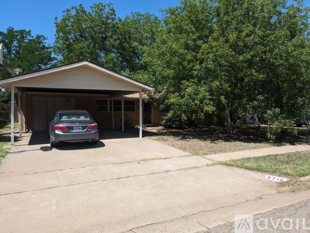 3 BR, 2 BA Apartment 3712 47th St, Lubbock, TX 79413