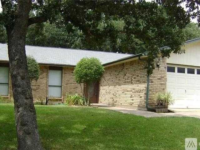 3 BR, 2 BA Apartment 3725 Walnut Drive, Bedford, TX 76021