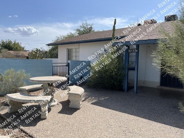 3 BR, 2 BA Apartment 3733 N Mountain Ave, Tucson, AZ 85719