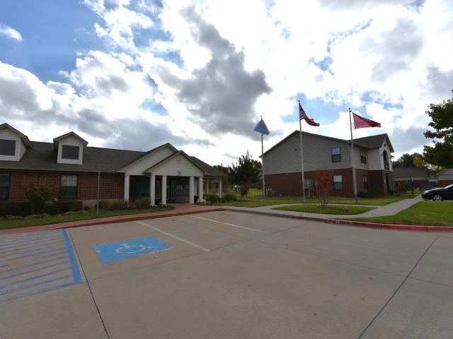 3 BR, 2 BA Apartment 3751 Eagle Cliff Drive Unit 07 723, Norman, OK 73072