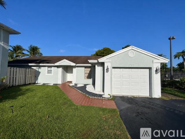 3 BR, 2 BA Apartment 3753 Northwest 107th Way, Sunrise, FL 33351