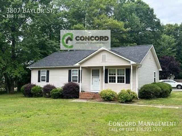 3 BR, 2 BA Apartment 3807 Baylor St Greensboro, NC 27405