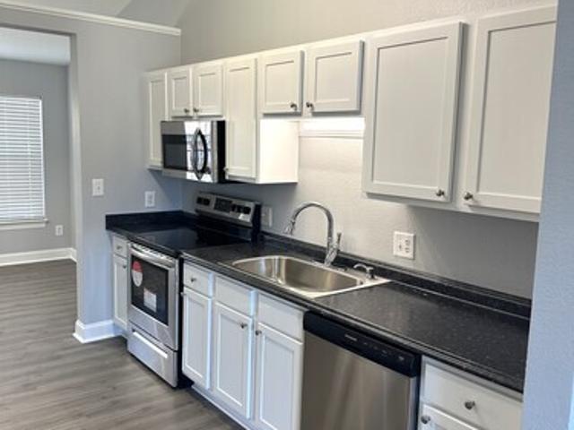 3 BR, 2 BA Apartment 3808 A Palmer Drive, Greenville, NC 27834