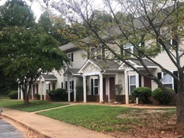 3 BR, 2 BA Apartment 380 West 11th Street Unit 3D, Siler City, NC 27344