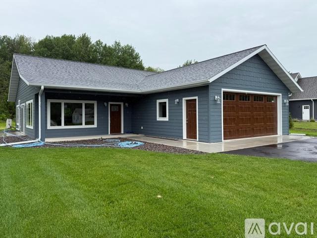 3 BR, 2 BA Apartment 3829 Stebner Road, Hermantown, MN 55811