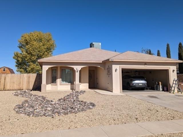 3 BR, 2 BA Apartment 3833 Ranchers Road, Las Cruces, NM 88012