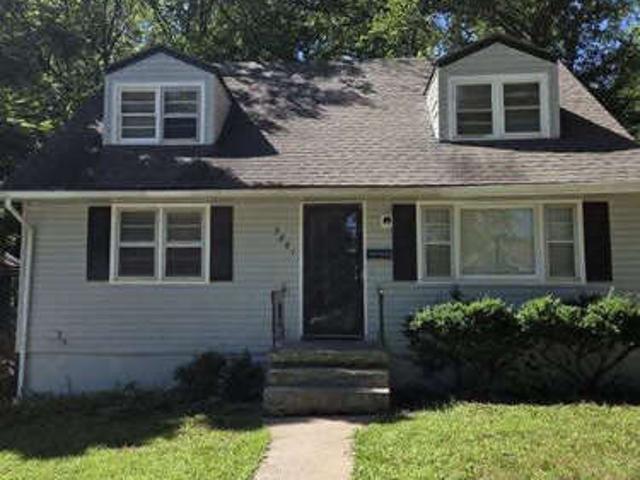 3 BR, 2 BA Apartment 3861 E 60th St, Kansas City, MO 64130