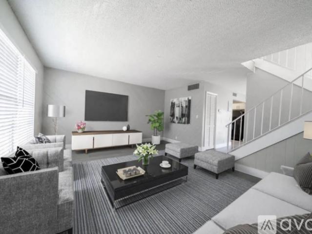 3 BR, 2 BA Apartment 3901 36th Ct, Unit 3BR, West Palm Beach, FL 33407