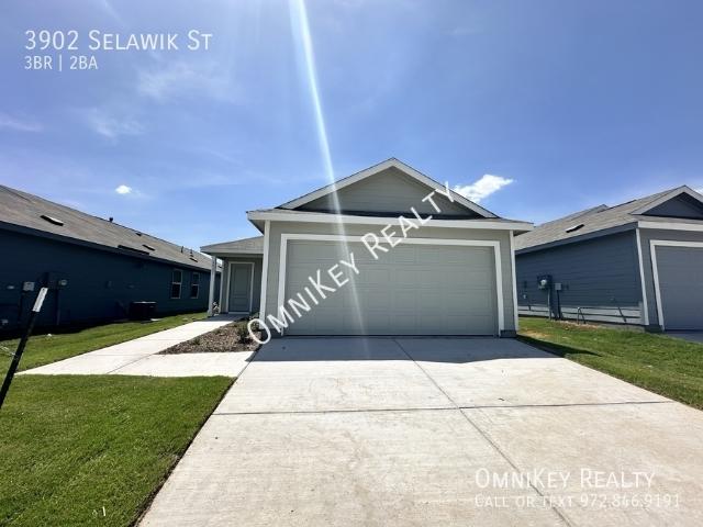 3 BR, 2 BA Apartment 3902 Selawik St, Sherman, TX 75090