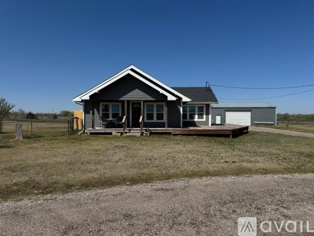 3 BR, 2 BA Apartment 39030 West 4th Street North, Cheney, KS 67025