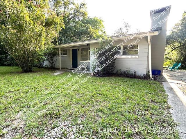 3 BR, 2 BA Apartment 3919 SW 21st Street, Gainesville, FL 32608
