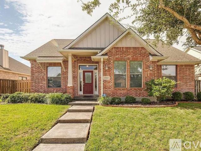 3 BR, 2 BA Apartment 3922 Devrne Drive, College Station, TX 77845