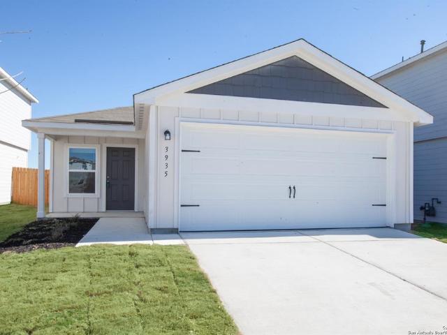 3 BR, 2 BA Apartment 3935 Trail De Paris, New Braunfels, TX 78132