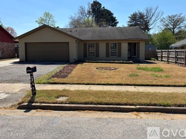 3 BR, 2 BA Apartment 3941 Stillwood Dr, Memphis, TN 38128