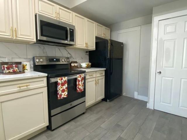 3 BR, 2 BA Apartment 3947 Haverford Ave, Philadelphia, PA 19104
