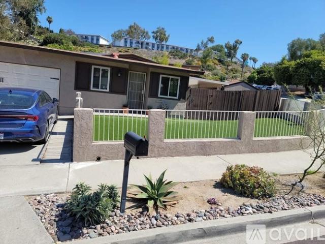 3 BR, 2 BA Apartment 3962 Cameo Drive, Oceanside, CA 92056