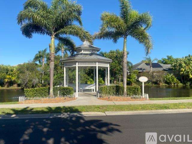 3 BR, 2 BA Apartment 3965 8th Place, Vero Beach, FL 32960