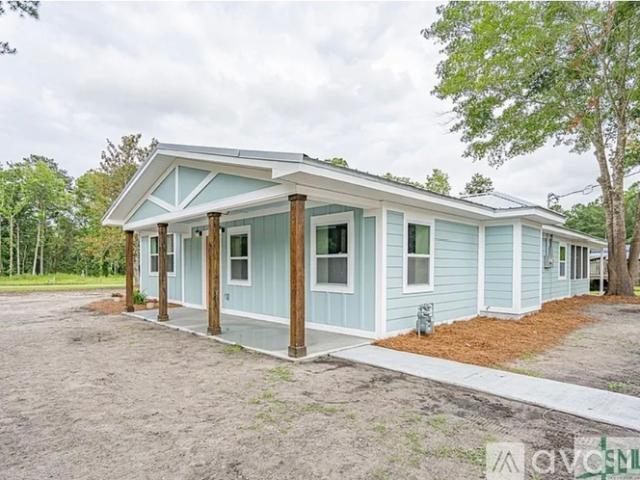 3 BR, 2 BA Apartment 303 E 7th St, Rincon, GA 31326