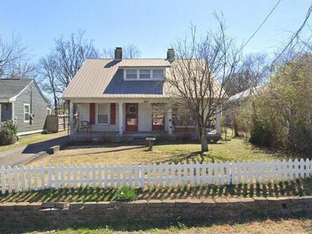 3 BR, 2 BA Apartment 303 Morton Ave, Unit A, Nashville, TN 37211