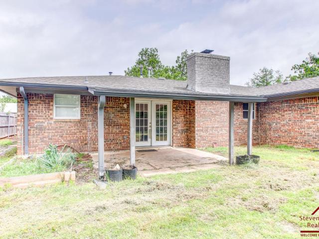 3 BR, 2 BA Apartment 303 SW 72nd St, Lawton, OK 73505