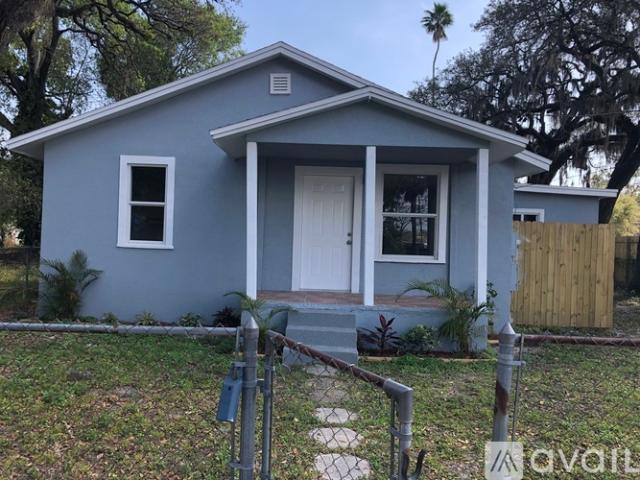 3 BR, 2 BA Apartment 3001 E Mc Berry St, Tampa, FL 33610