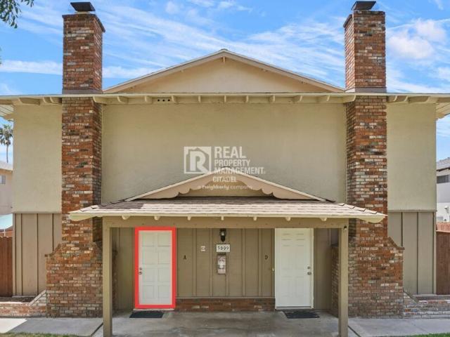 3 BR, 2 BA Apartment 3009 Canyon Crest Drive, Riverside, CA 92507