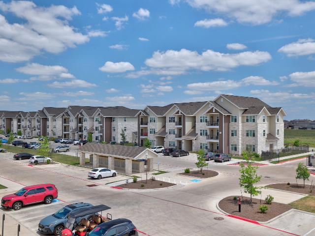 3 BR, 2 BA Apartment 300 CR 137 Unit 01201, Taylor, TX 76574