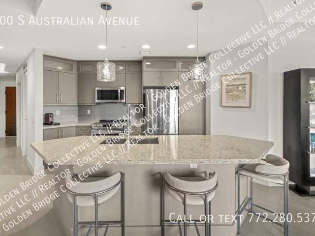 3 BR, 2 BA Apartment 300 S Australian Avenue, West Palm Beach, FL 33401