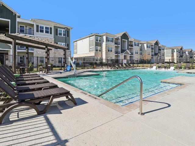 3 BR, 2 BA Apartment 300 S Loop 288 Unit 40277, Denton, TX 76205