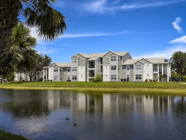 3 BR, 2 BA Apartment 300 Southeast Saint Lucie Boulevard Unit 07 104, Stuart, FL 34996