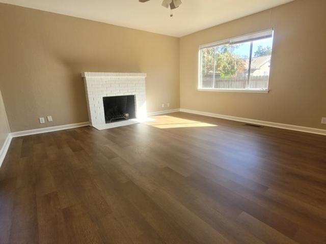 3 BR, 2 BA Apartment 3012 Elmwood Ave, Stockton, CA 95204