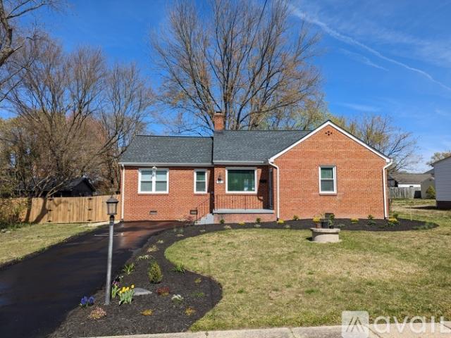 3 BR, 2 BA Apartment 3016 Putney Road, Richmond, VA 23228